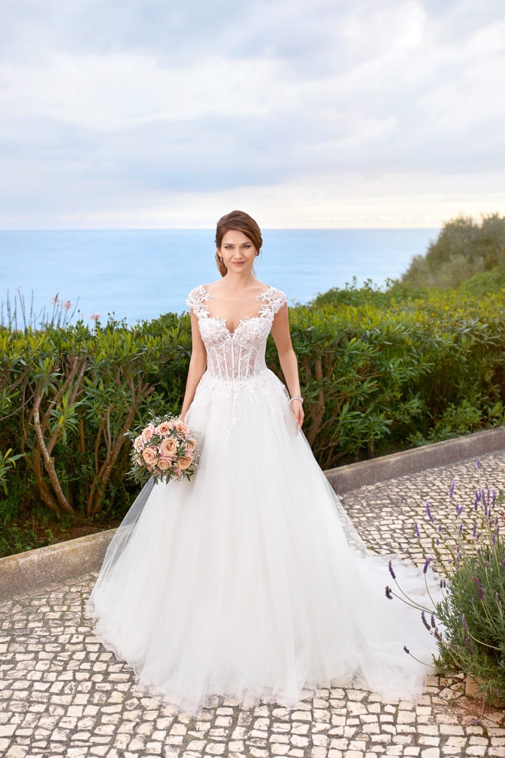 Tres Chic 22222 - Wedding Company